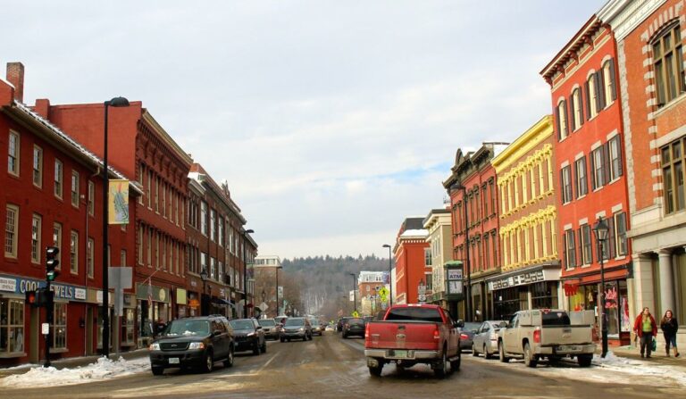 Vermont Population Statistics - 2025 Edition - North American Community Hub