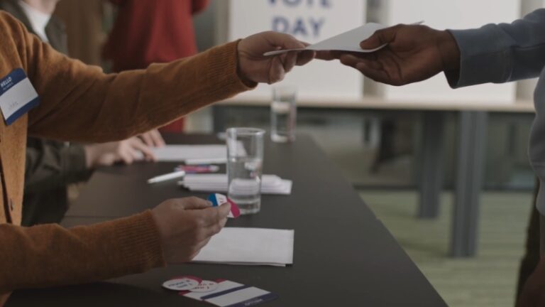 Voter Registration and Party Affiliation in the United States (2025 ...